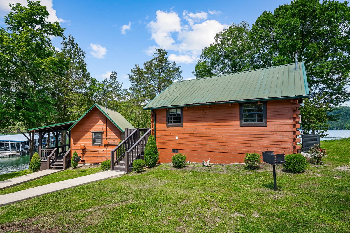 Cabin 12 | Mitchell Creek Marina