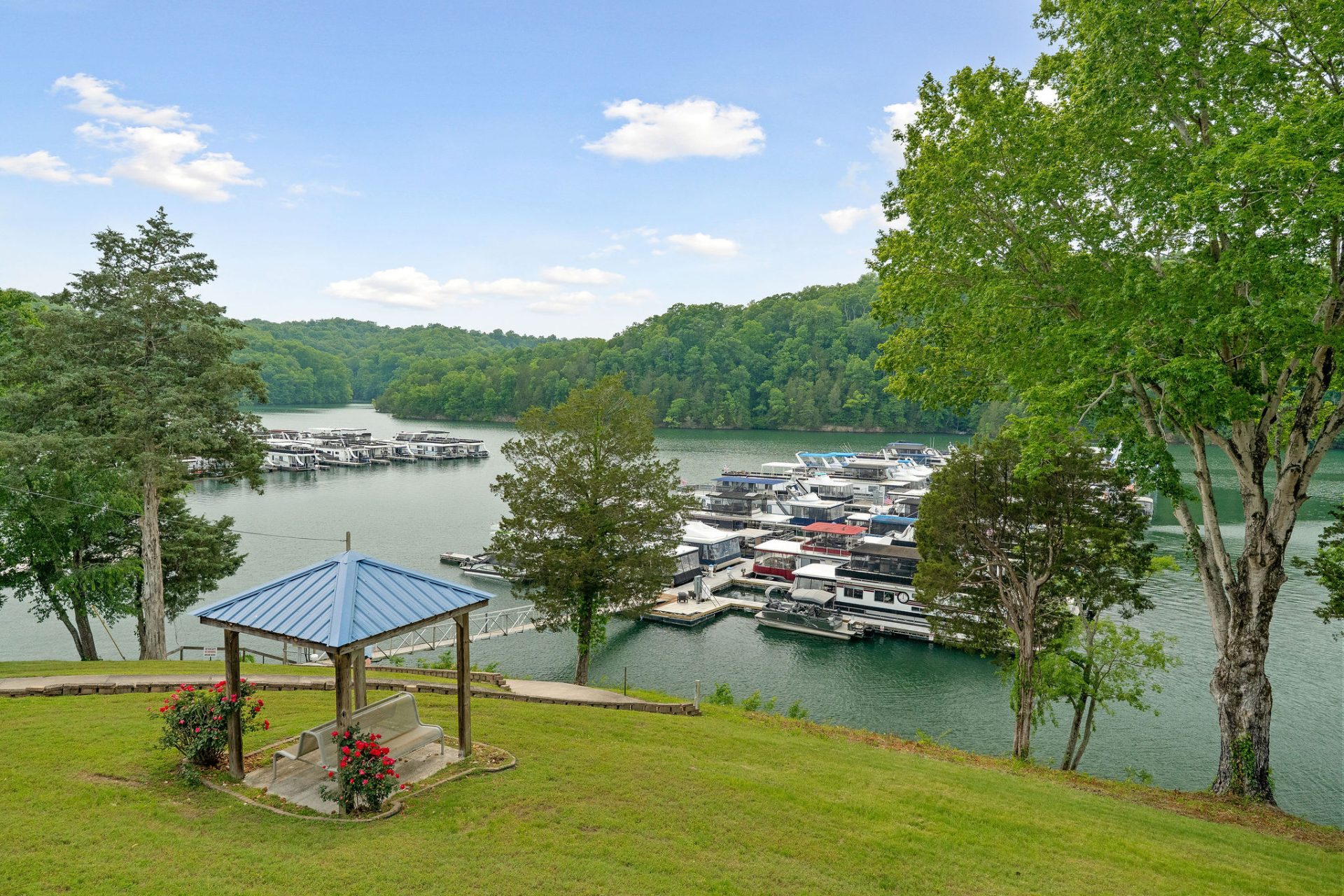 The Lake House | Mitchell Creek Marina